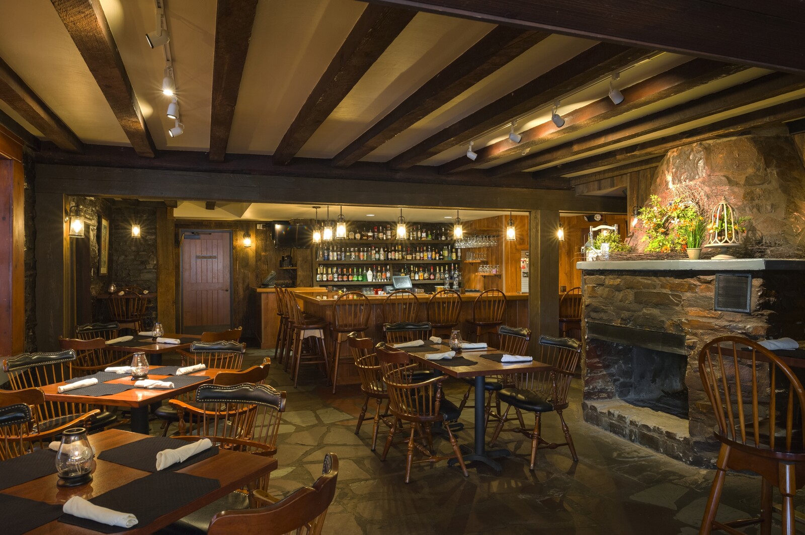 Danville PA Restaurant at Pine Barn Inn | Hotel Dining